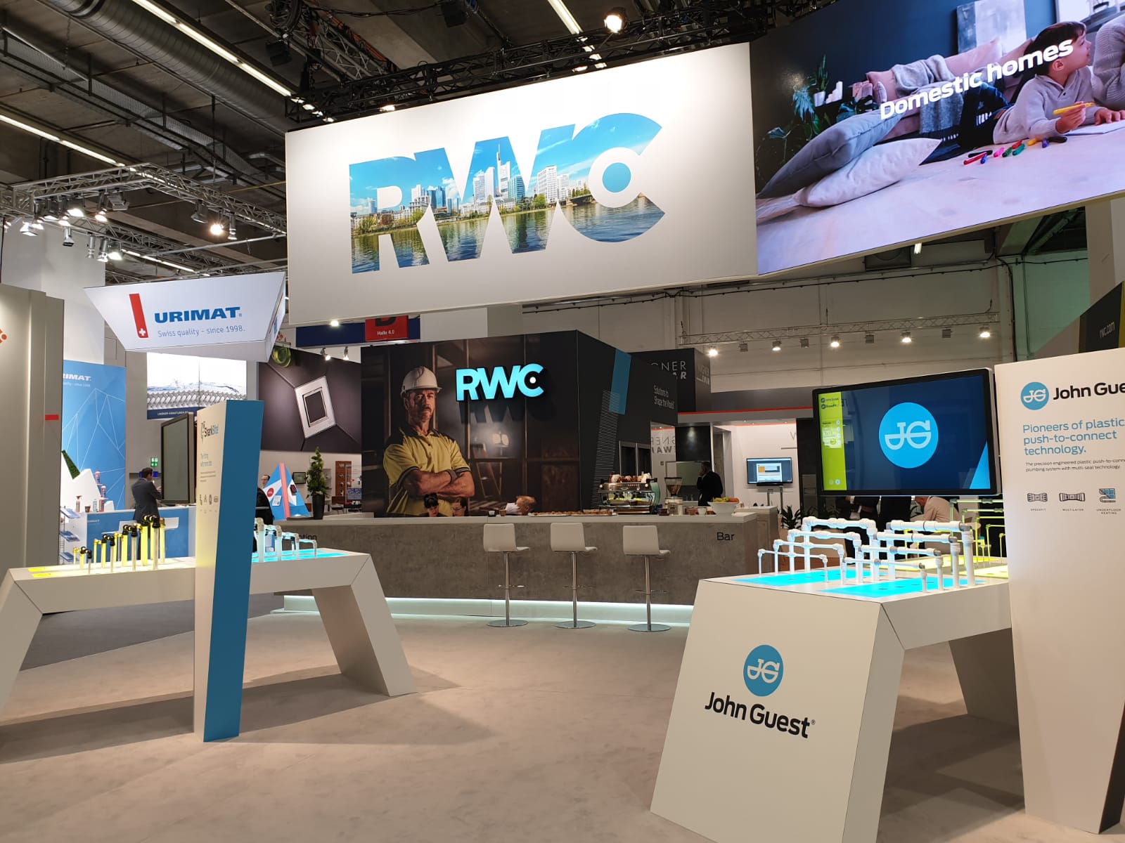 Presentación de nueva imagen corporativa de RWC en ISH 2019 - SharkBite ...